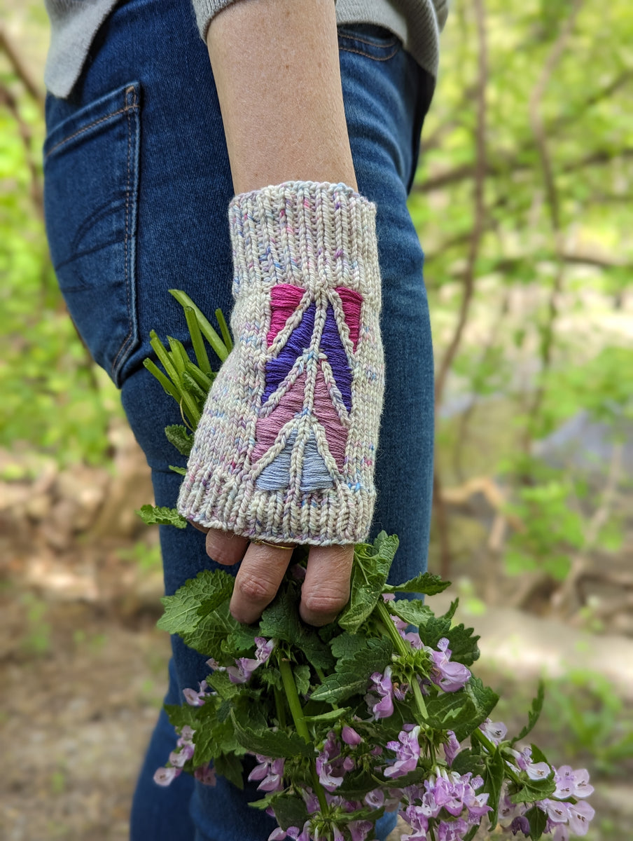 Demi Jour Mitt Kit – knittedbliss